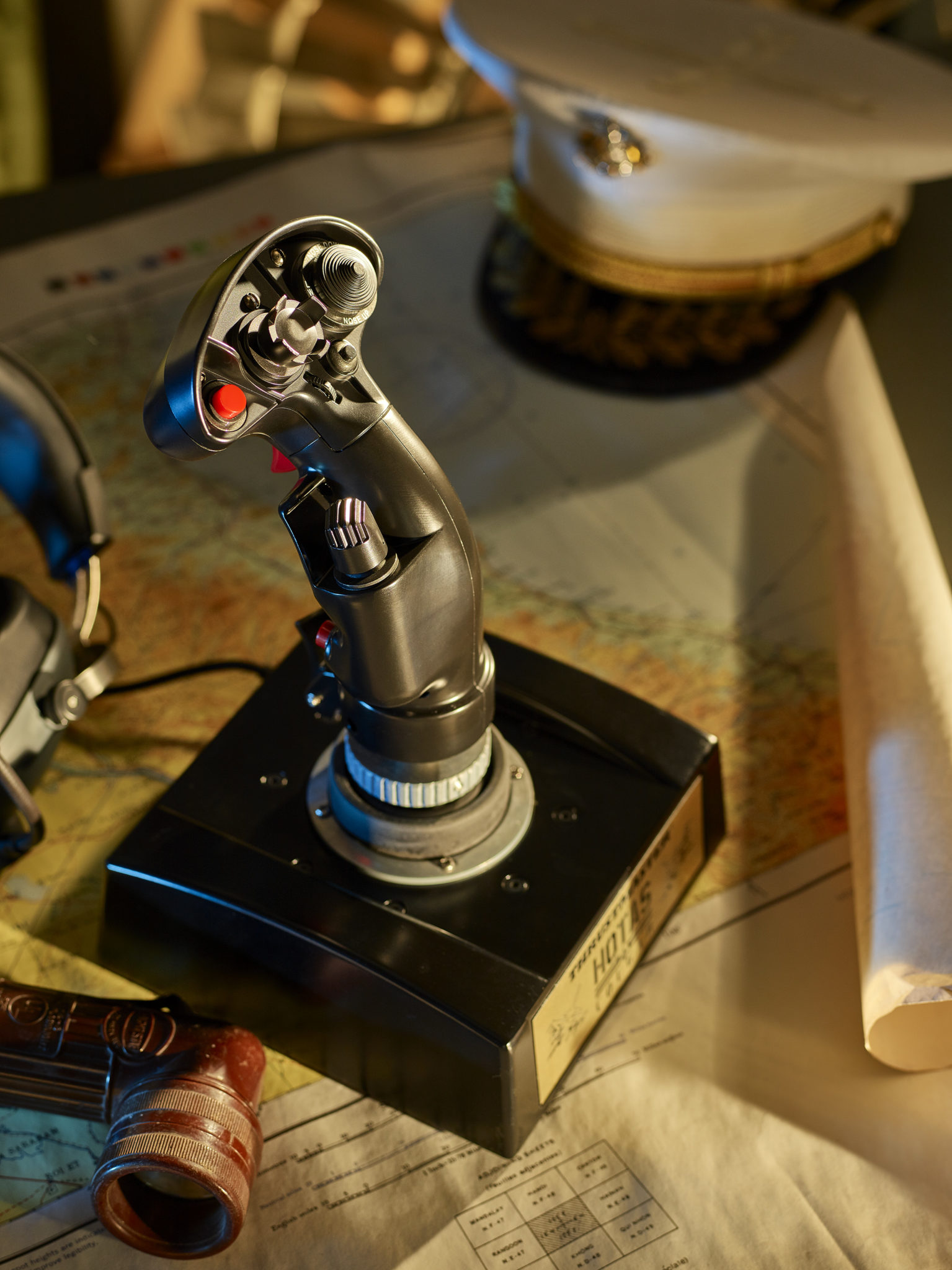Joystick F/A-18C Hornet™ THRUSTMASTER - Pełnia doznań